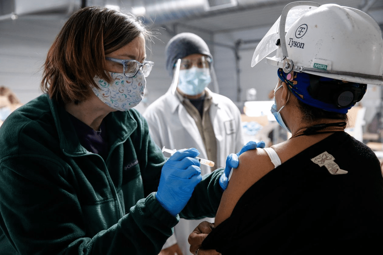 Major Employers Are Pitching in on Vaccine Effort - LCP